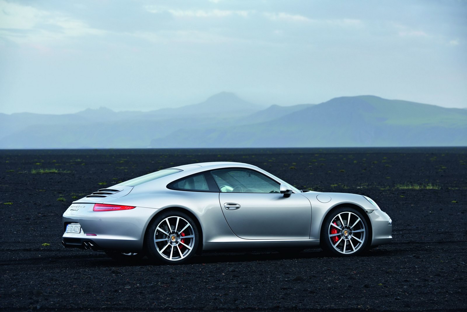 First Official Photos of 2012 Porsche 911 (Series 991) Leaked