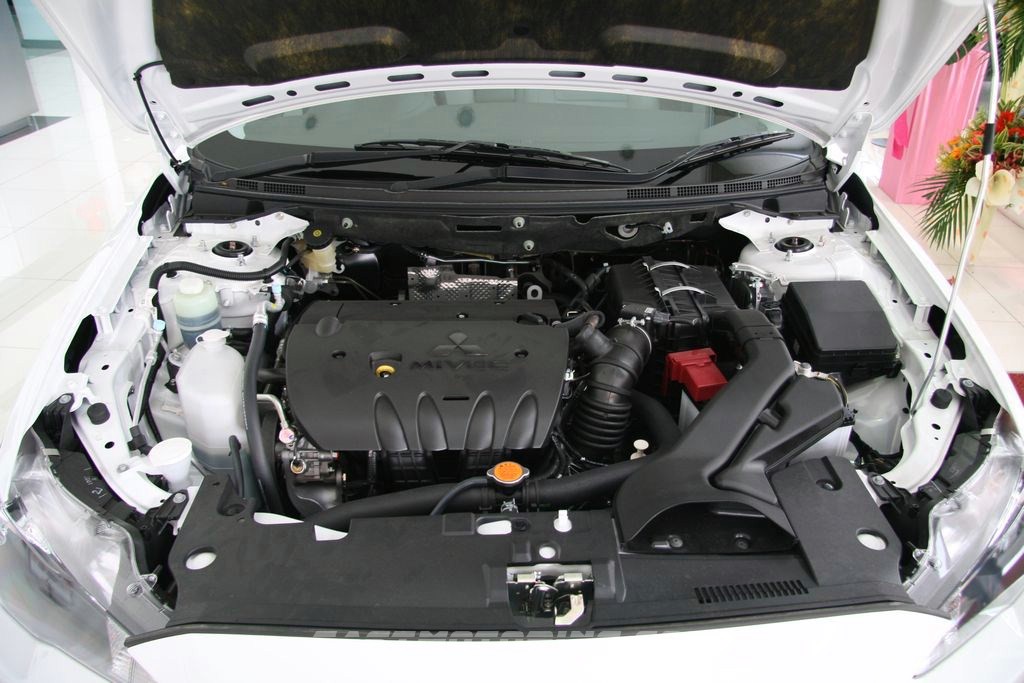 SR Motor Trader Promotion: MITSUBISHI LANCER EX