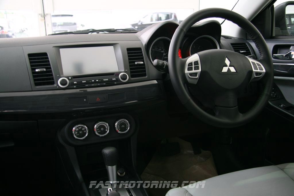 SR Motor Trader Promotion: MITSUBISHI LANCER EX